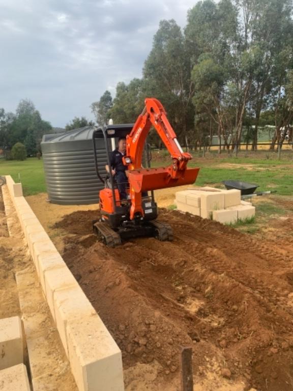 Mini Digger / Excavator Hire - Fastiko.au